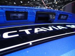 Skoda Octavia 3 5E MID Line Rear View Camera with Guidance Line Based ...